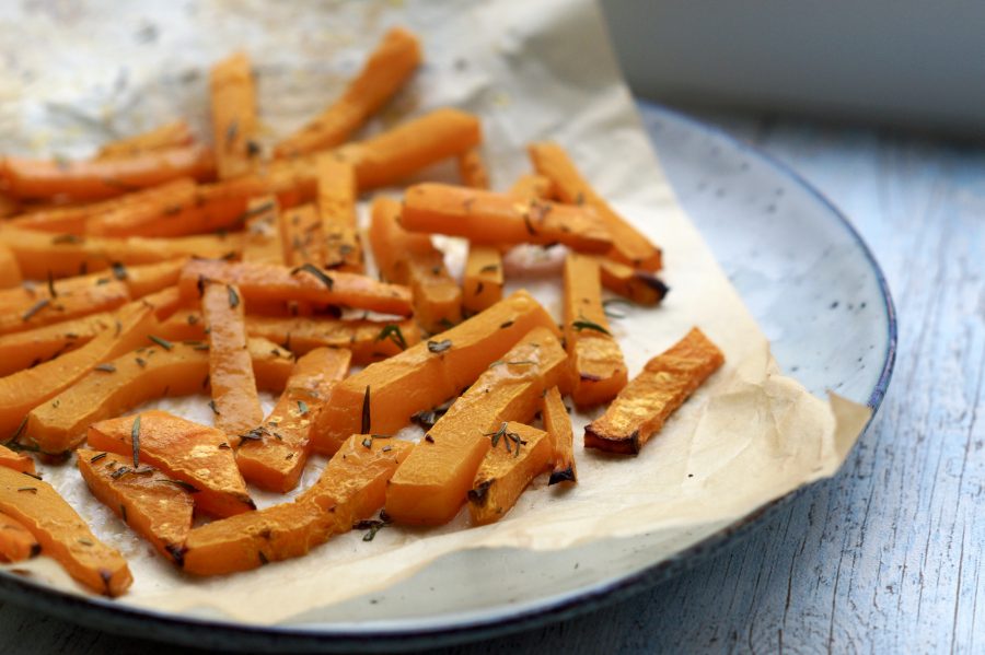 Butternut fritter med frisk timian - opskrift på squash pommes