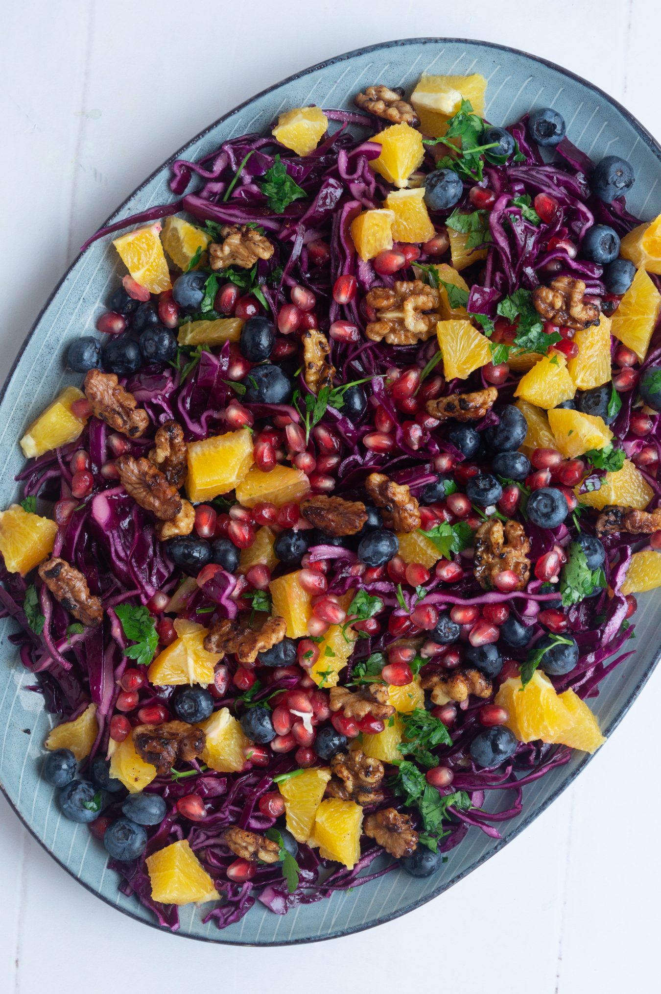 Rødkålssalat med honningristede valnødder | bedste salat med rødkål