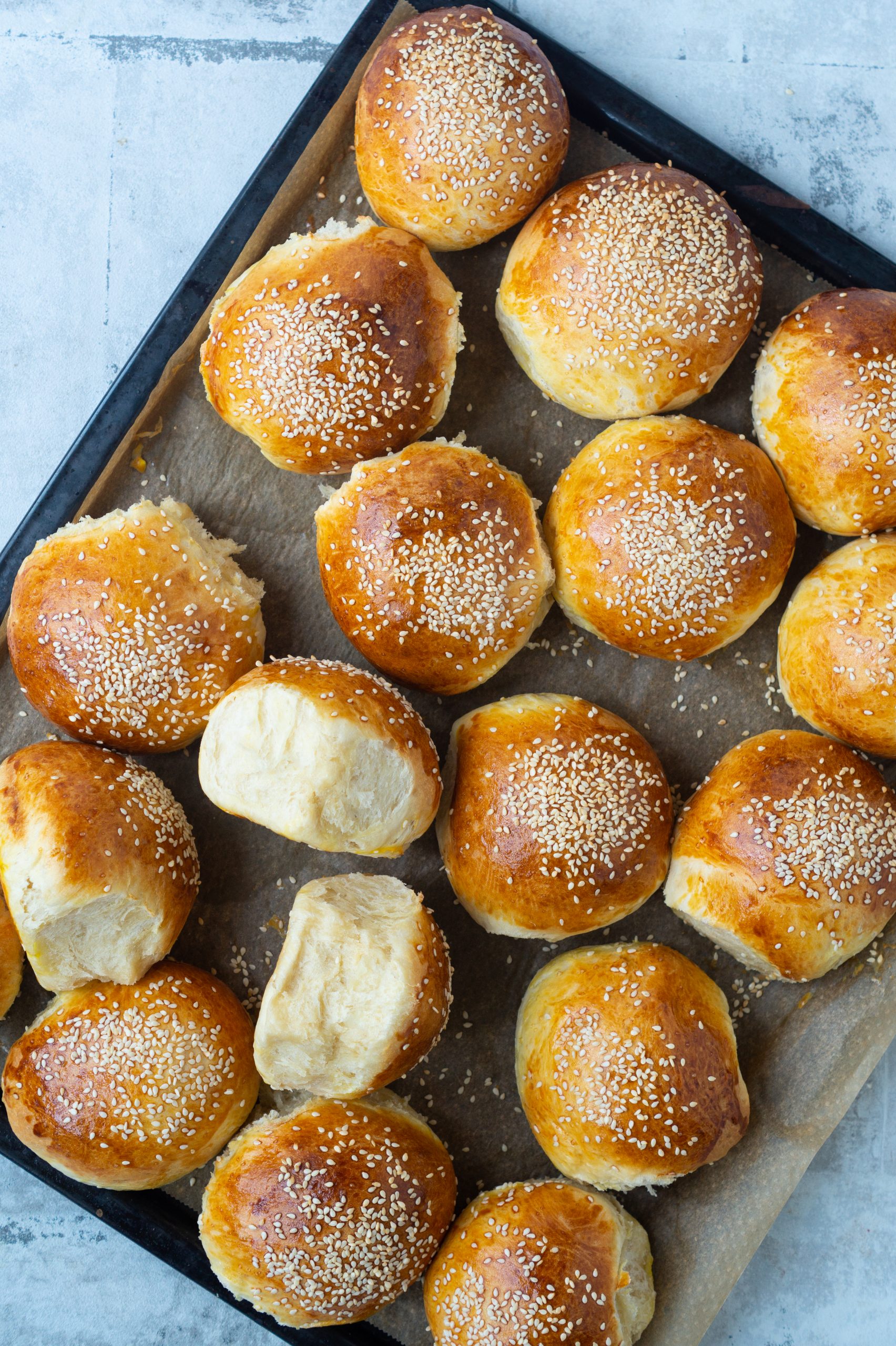 Burgerboller - nemme og gode briocheboller perfekte til burger