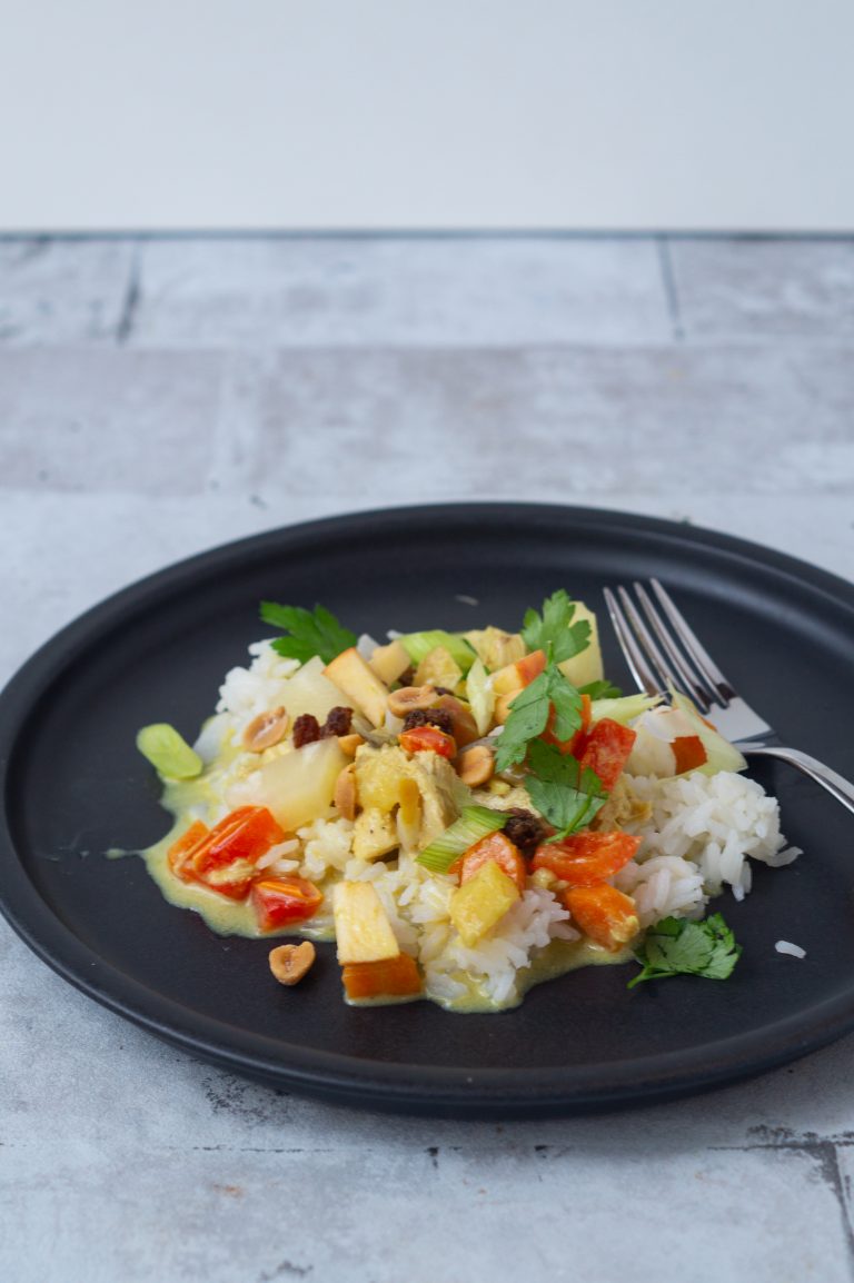 Ristaffel med kylling i karry og masser af toppings - Julie Bruun