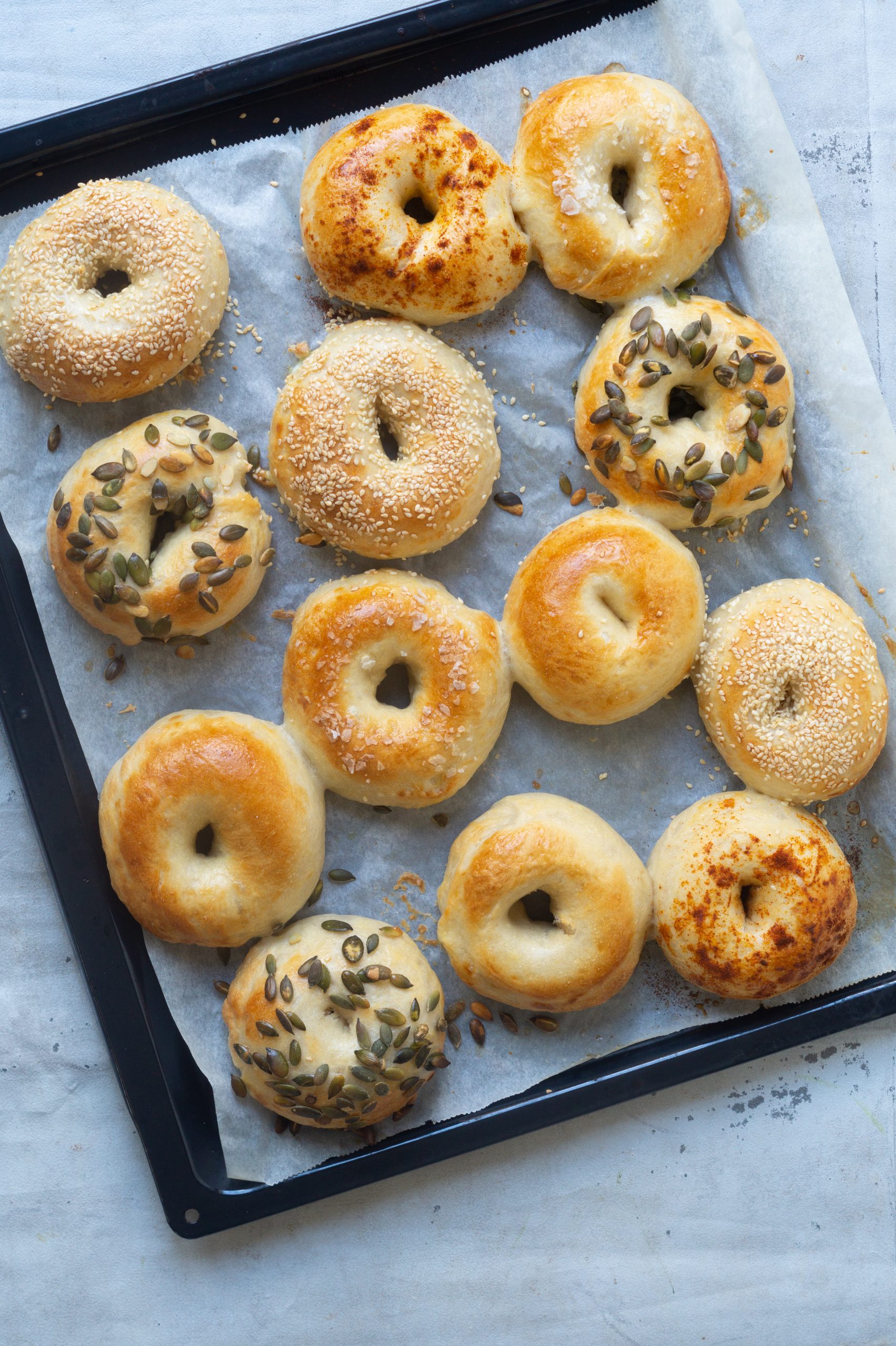 Bagels - Opskrift på bagels der er bløde og seje, og super gode