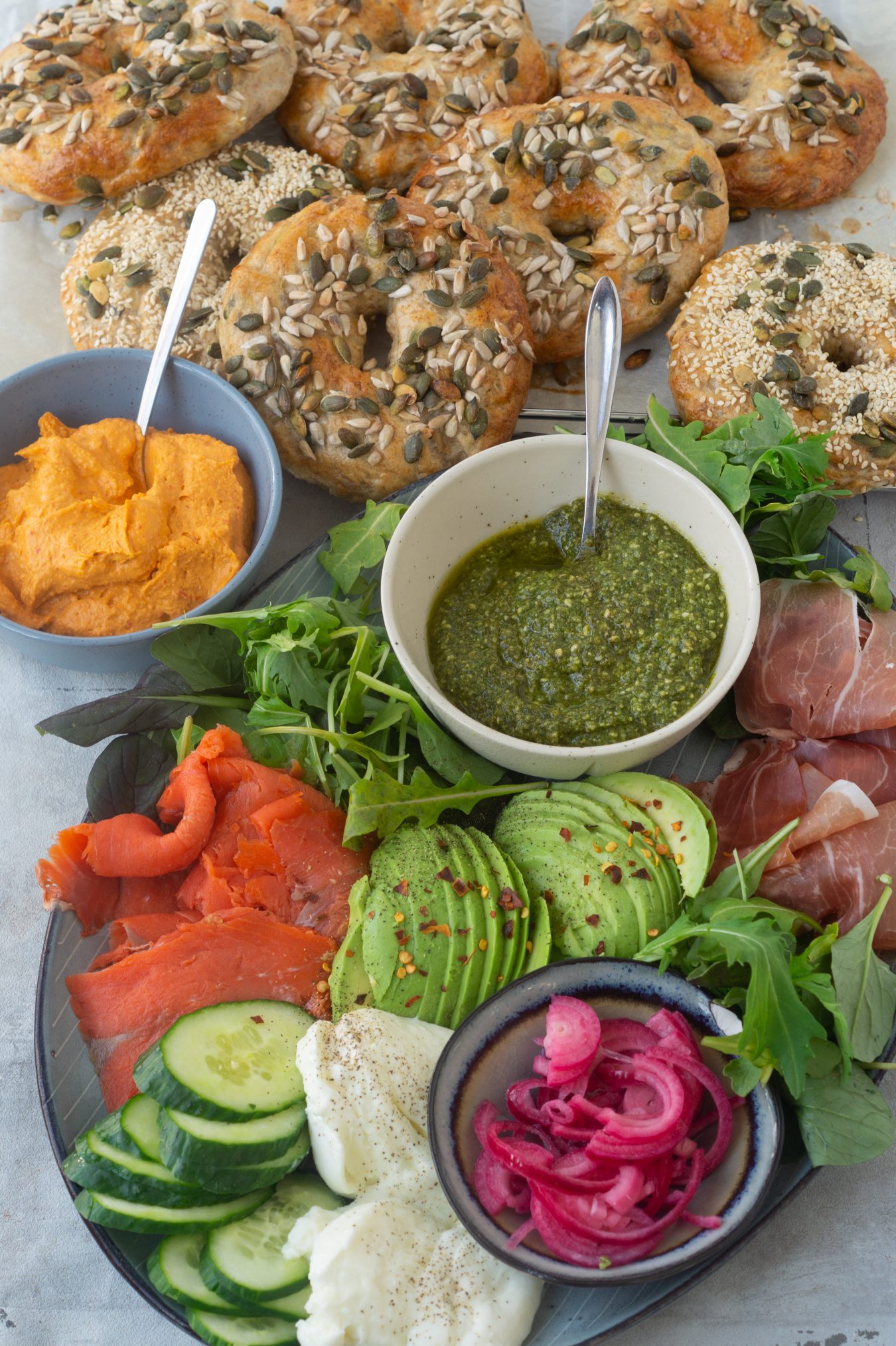 Grove bagels - med forskellige bud på lækkert fyld - Julie Bruun