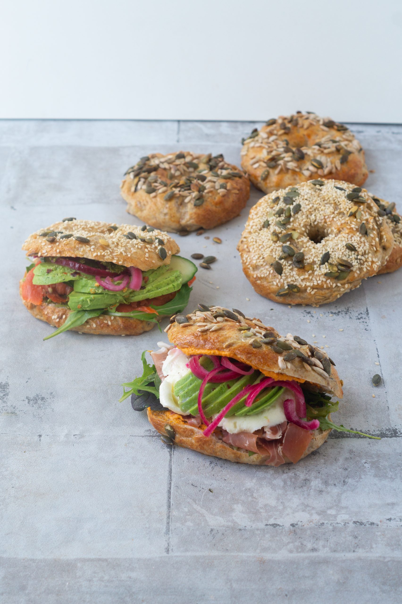 Grove bagels - med forskellige bud på lækkert fyld - Julie Bruun