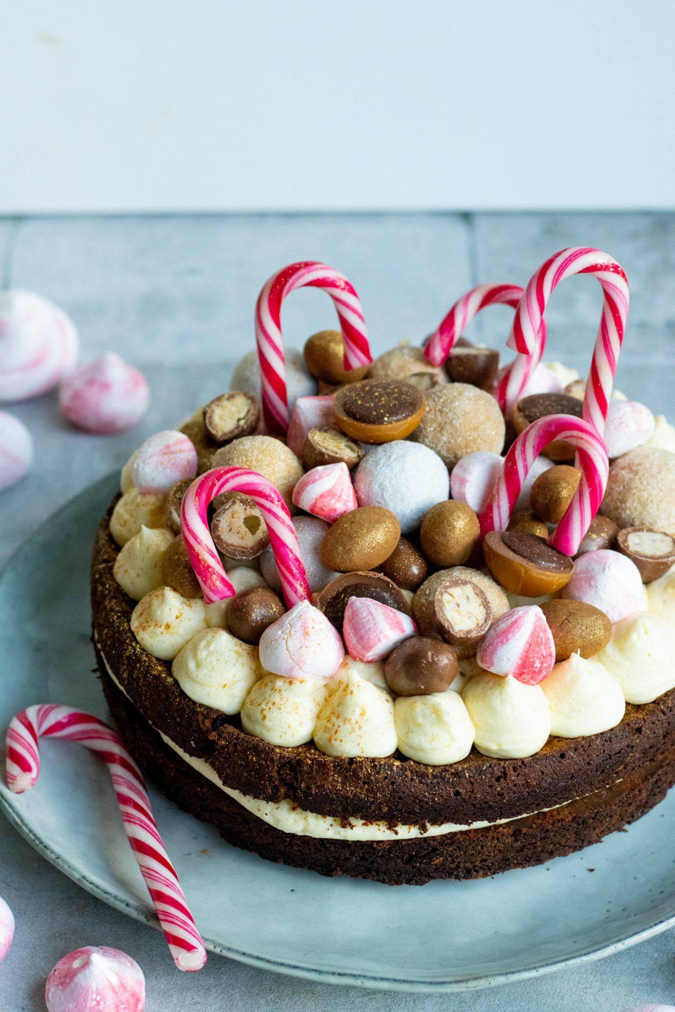 Julekage - Julie Bruun - Brownie med varme krydderier og pynt