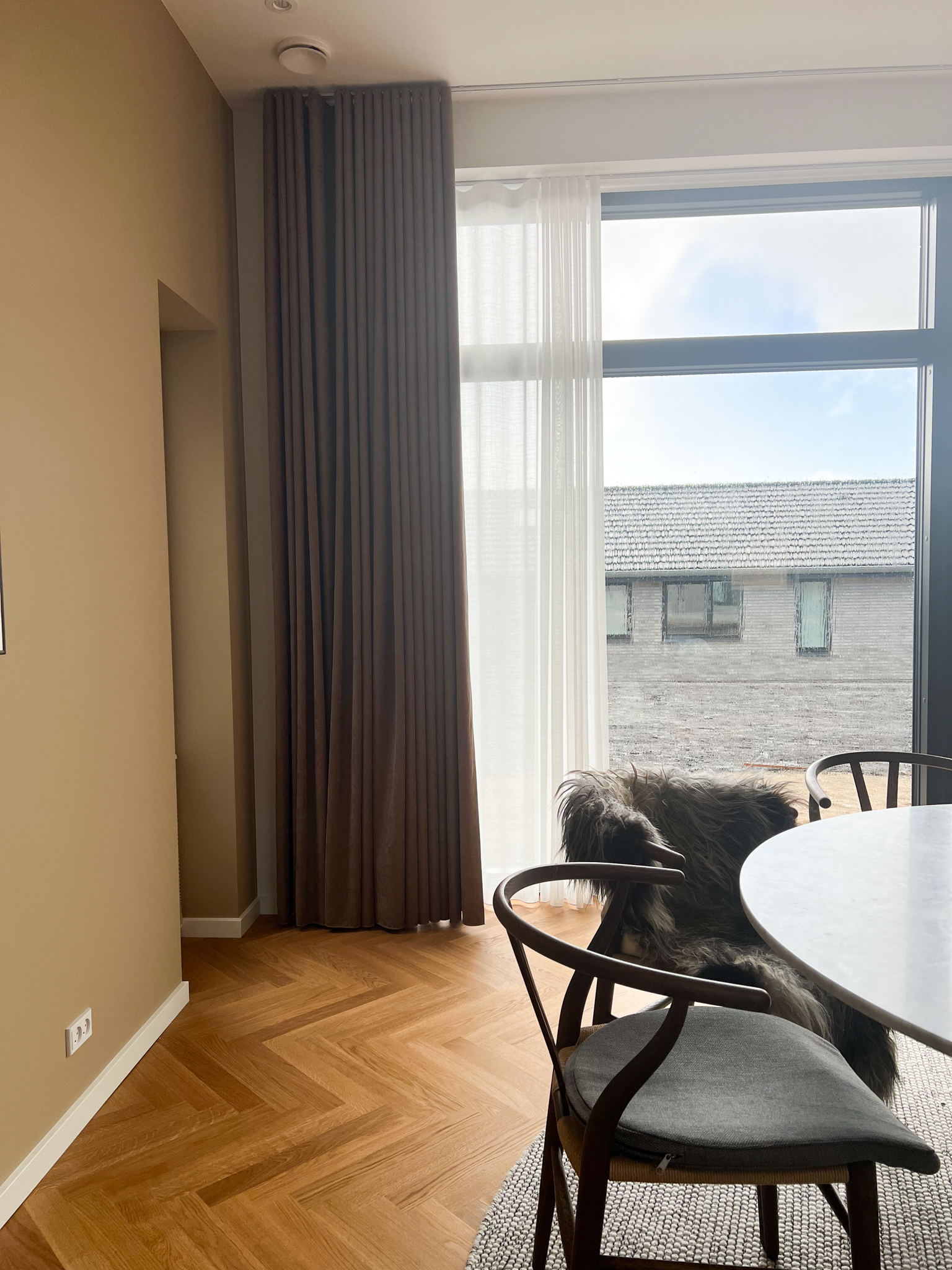 Farvekoder og kæmpe rabatkode på gardiner, få inspiration her.