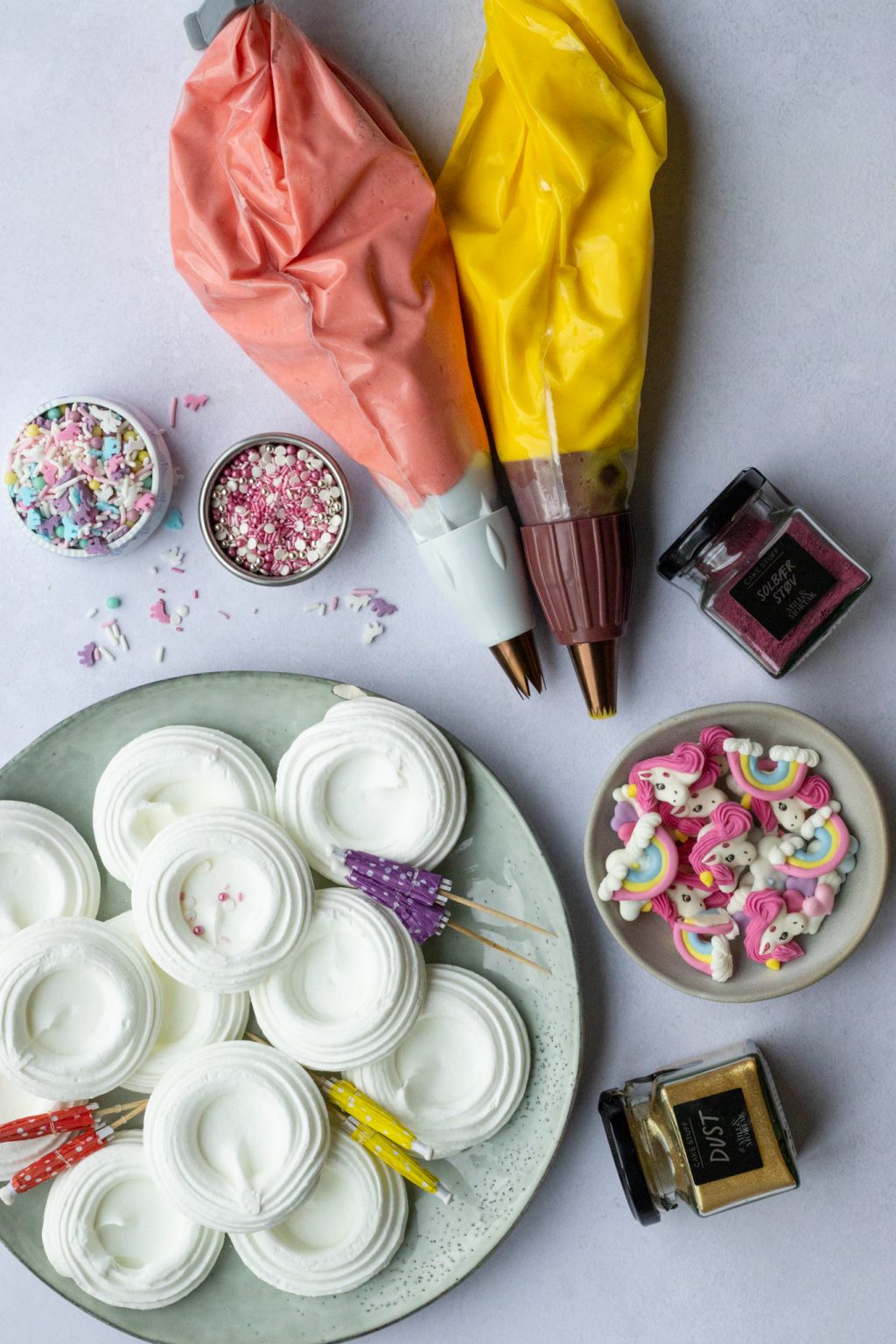 Aktiviteter til børnefødselsdag - Julie Bruun - pynt-selv-kager og ...