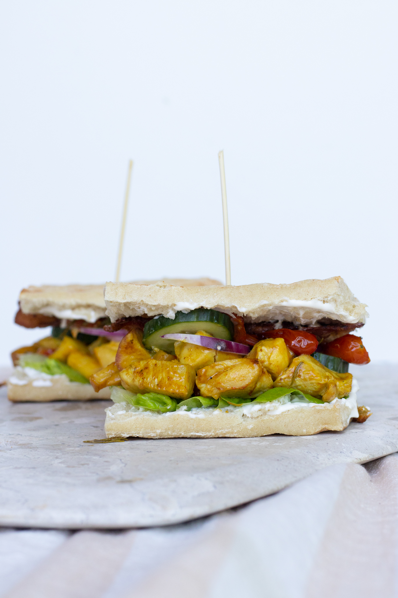 Grillet sandwich med kylling - Julie Bruun