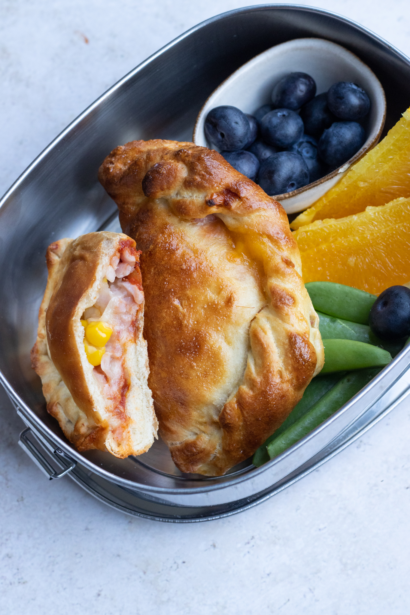 Calzone til madpakken - små indbagte pizzaer