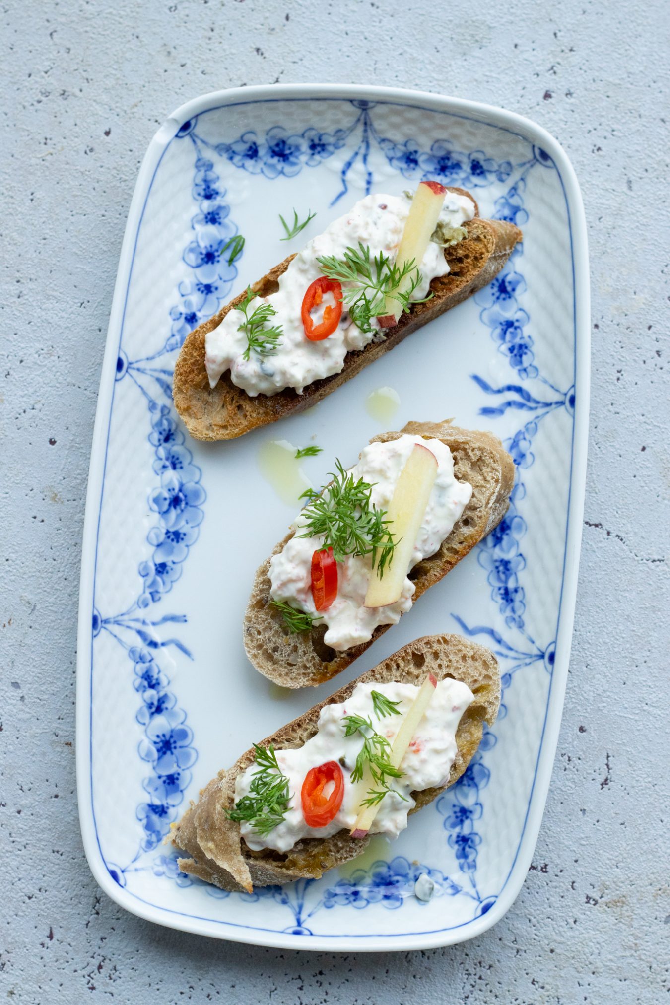 Bruschetta med krebsehalesalat - et bud på en starter til nytår