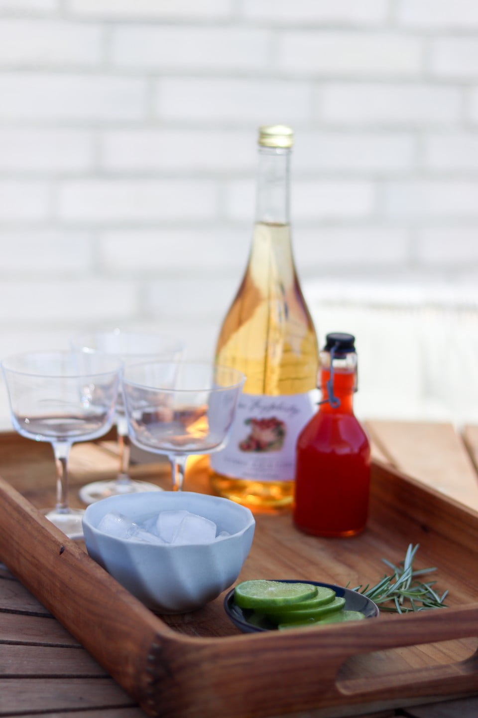 Rabarber mocktail - sommerlig drink med rabarber