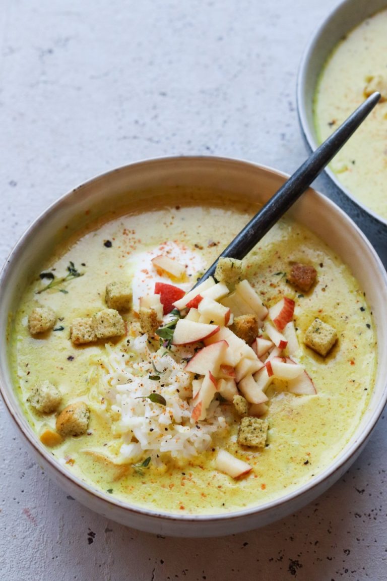 Karrysuppe - opskrift på nem karrysuppe med kylling og ris