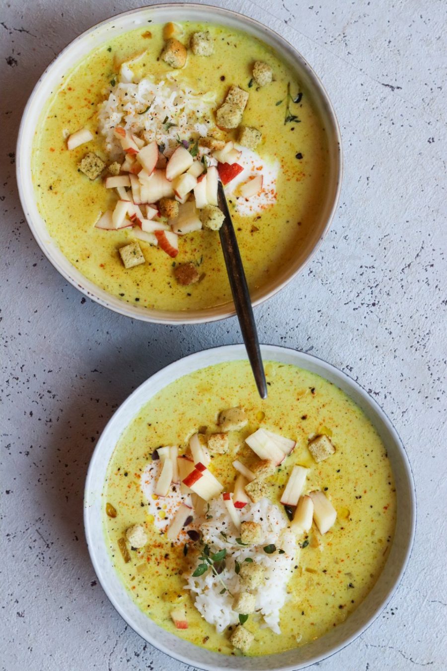 Karrysuppe - opskrift på nem karrysuppe med kylling og ris